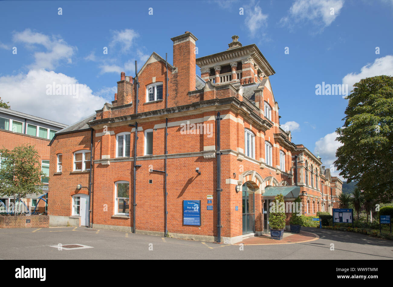 Surrey reigate town hall hi-res stock photography and images - Alamy