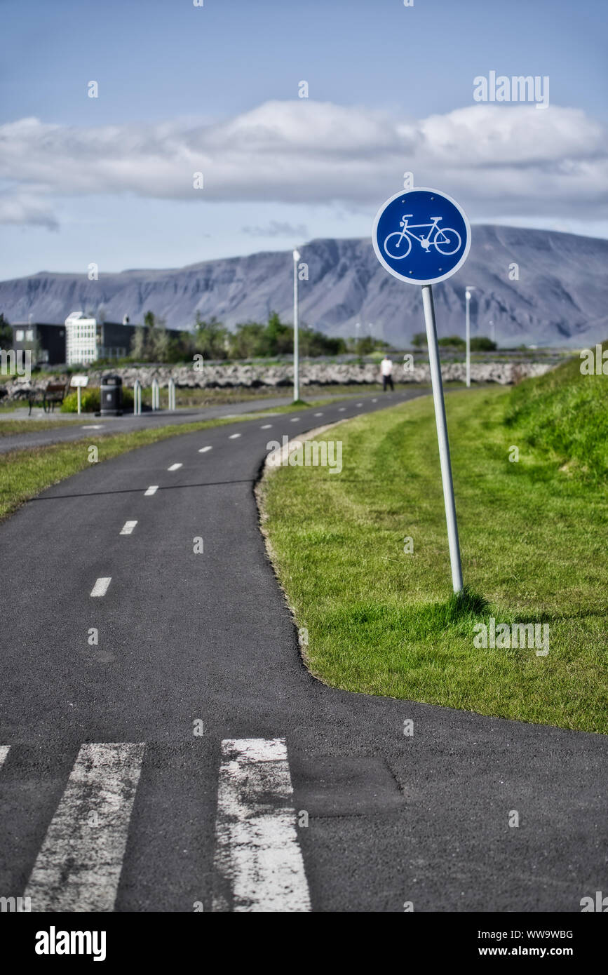 Bicycle traffic sign on cycling path in Reykjavik Bay Stock Photo - Alamy
