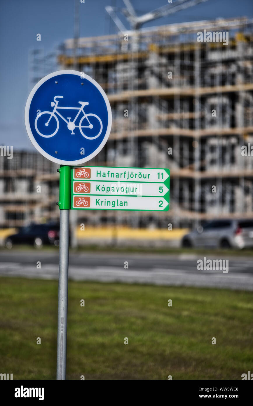 Bicycle traffic sign on cycling path in Reykjavik Bay Stock Photo - Alamy