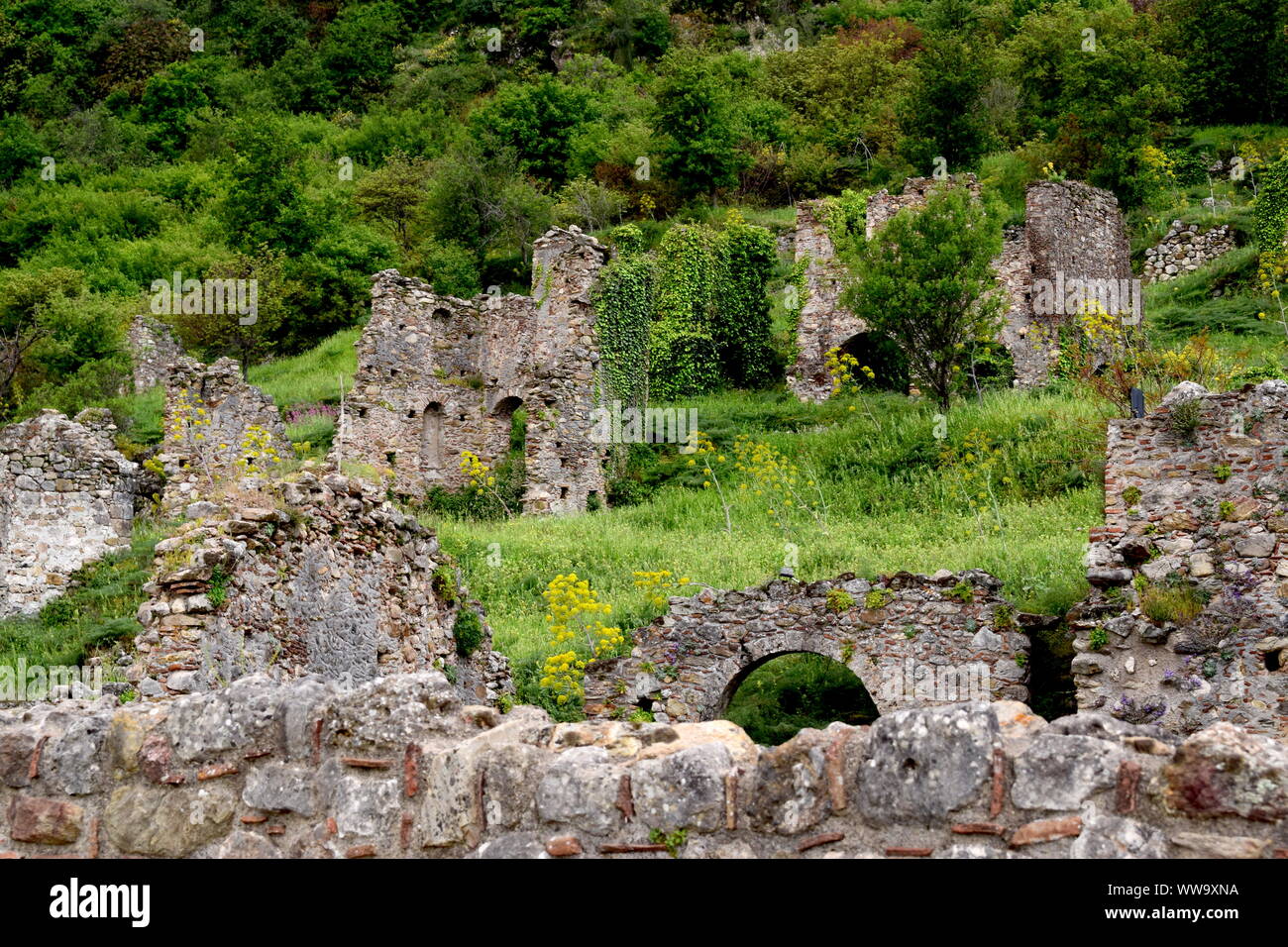 castle, mistras, medieval, town, Byzantine, house, church, monastery ...