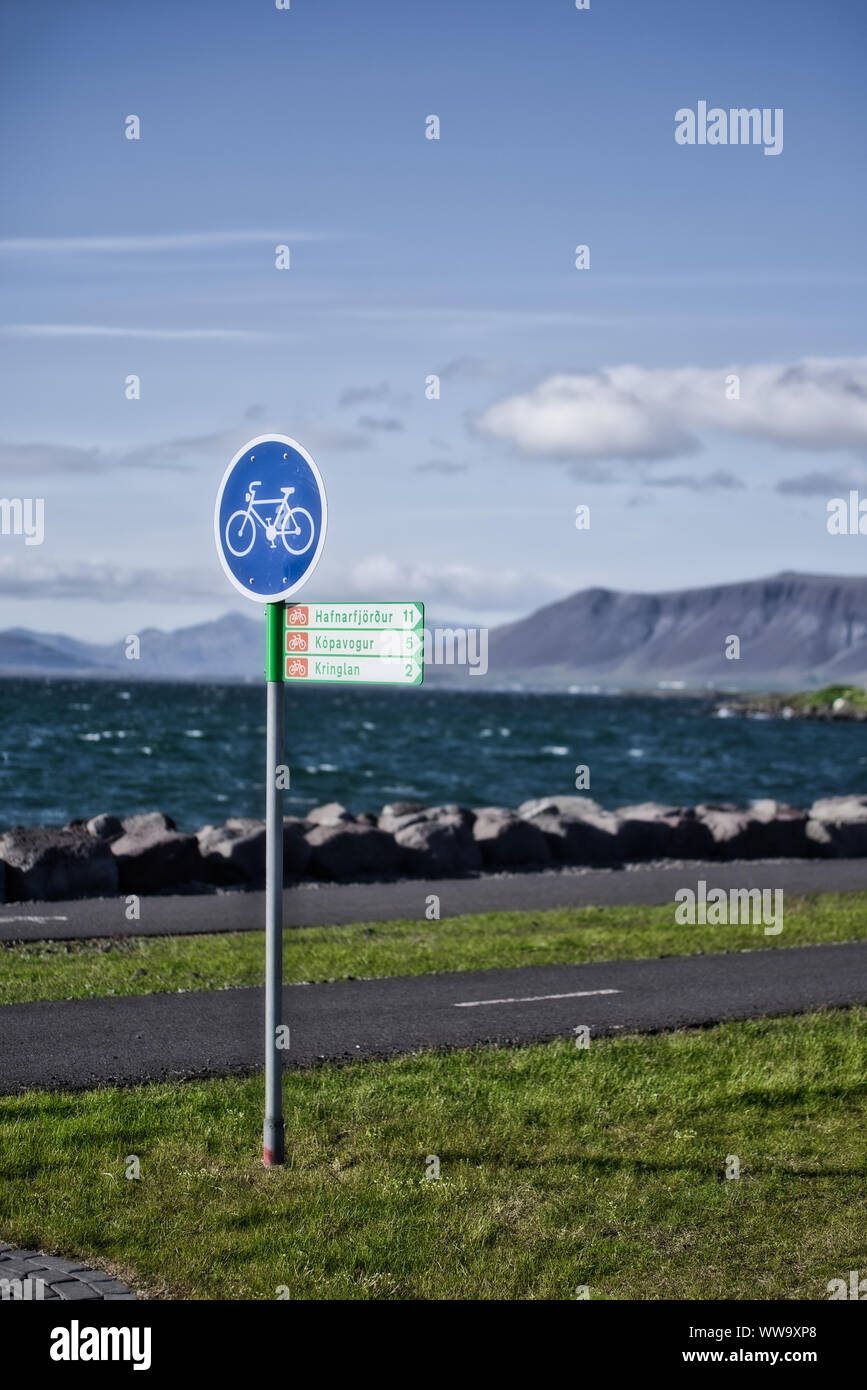 Bicycle traffic sign on cycling path in Reykjavik Bay Stock Photo - Alamy
