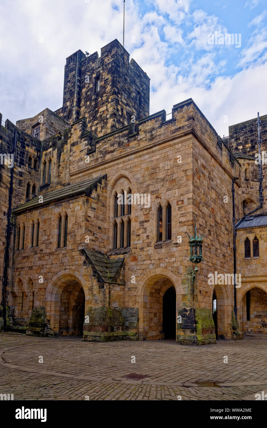 Hogwarts castle wall hi-res stock photography and images - Alamy