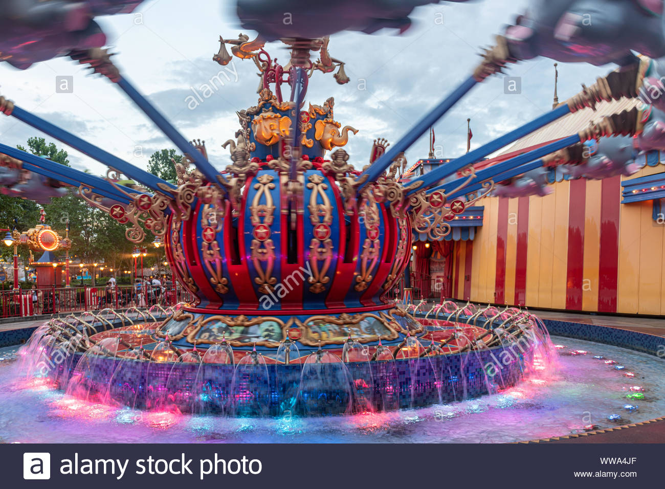 Dumbo Disney Stock Photos & Dumbo Disney Stock Images - Alamy