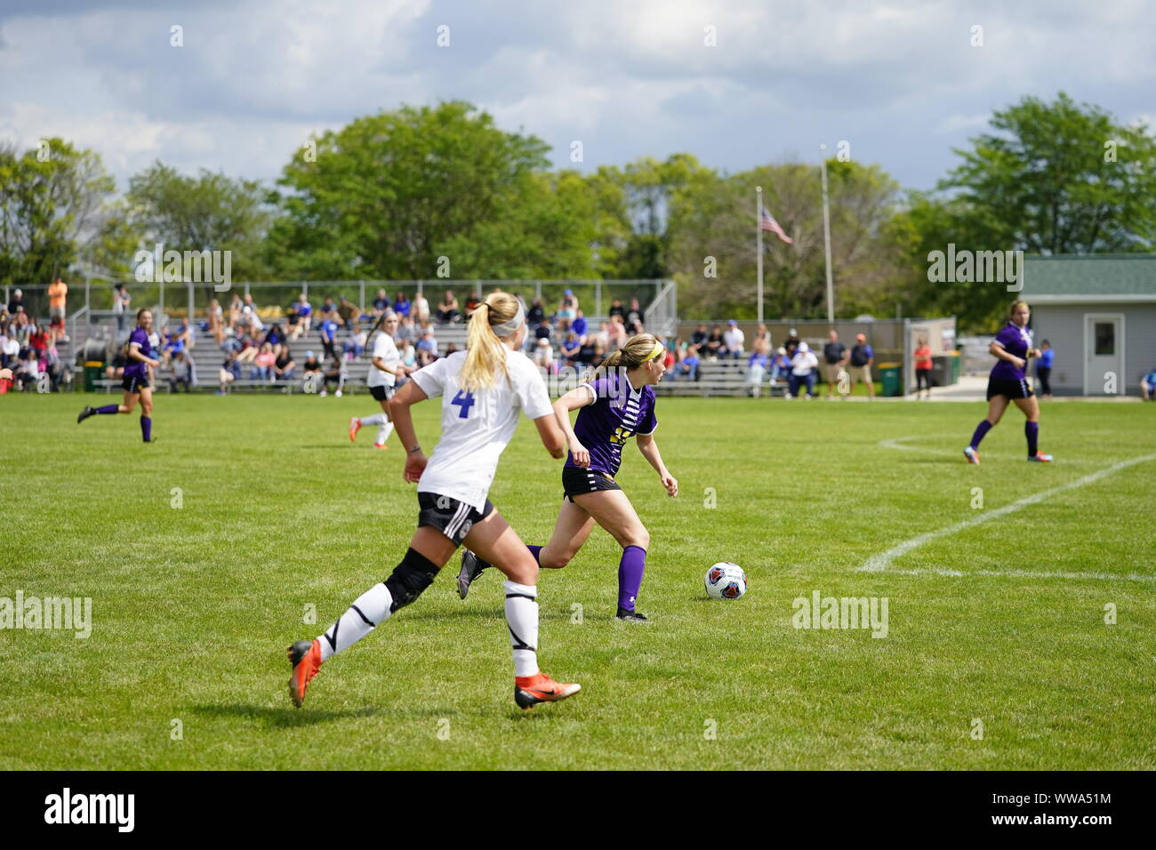 Cheering Fans College High Resolution Stock Photography and Images - Alamy