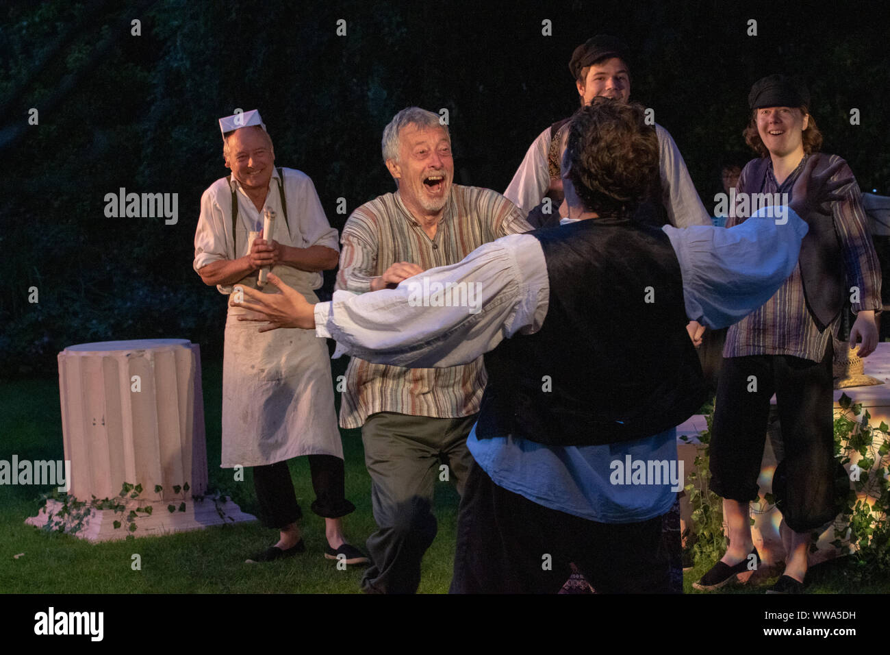 Lawrie Hammond playing Snout in A Midsummer Night's Dream Stock Photo ...