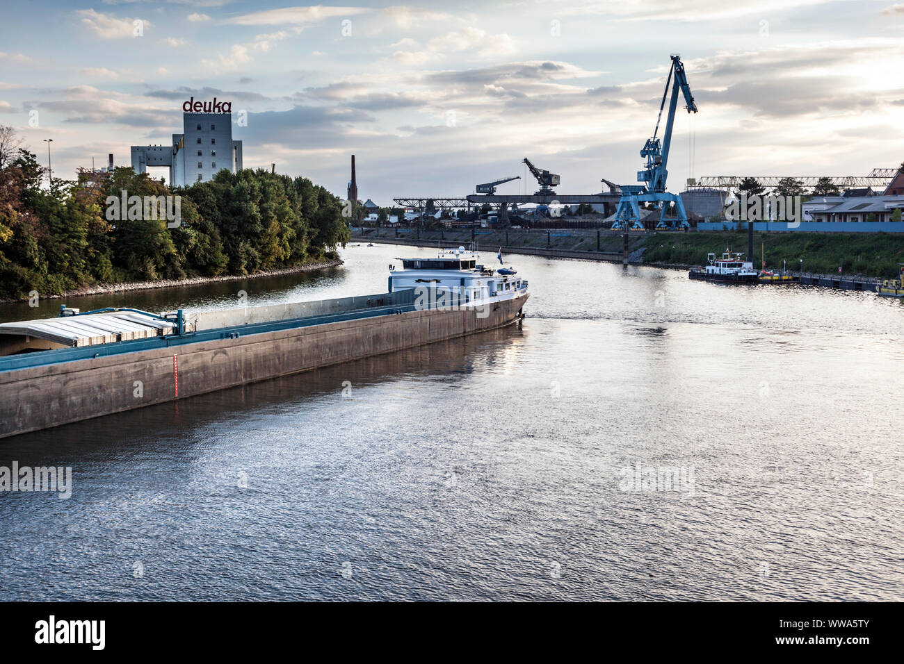 Port basin hi-res stock photography and images - Alamy
