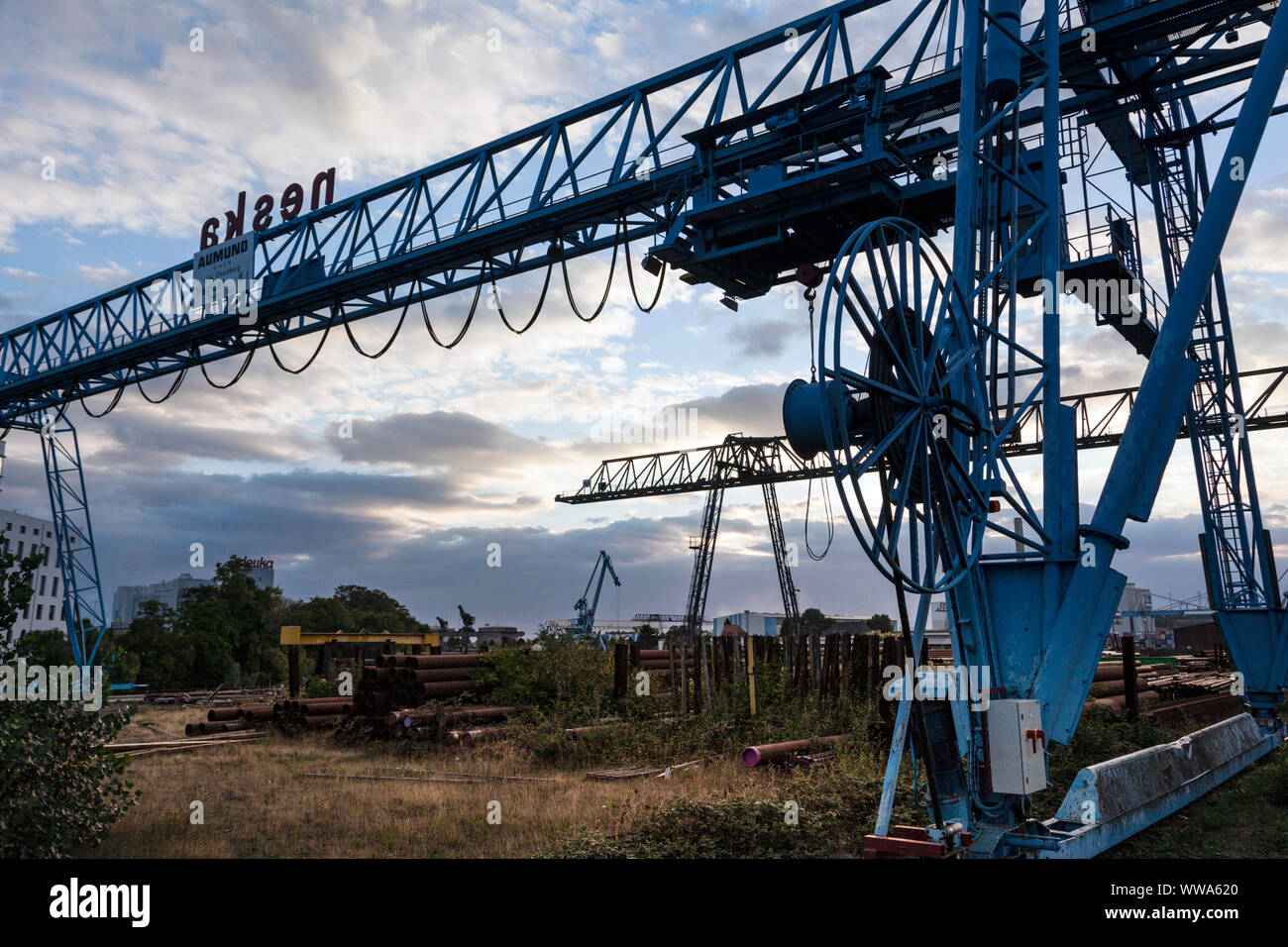 Gantry crane in the industrial area in the harbor Dusseldorf Stock ...
