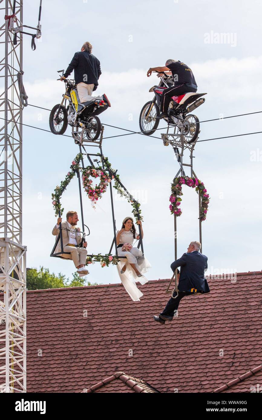 Breisach, Germany. 14th Sep, 2019. Bridegroom Sven Lier (l-r), bride ...