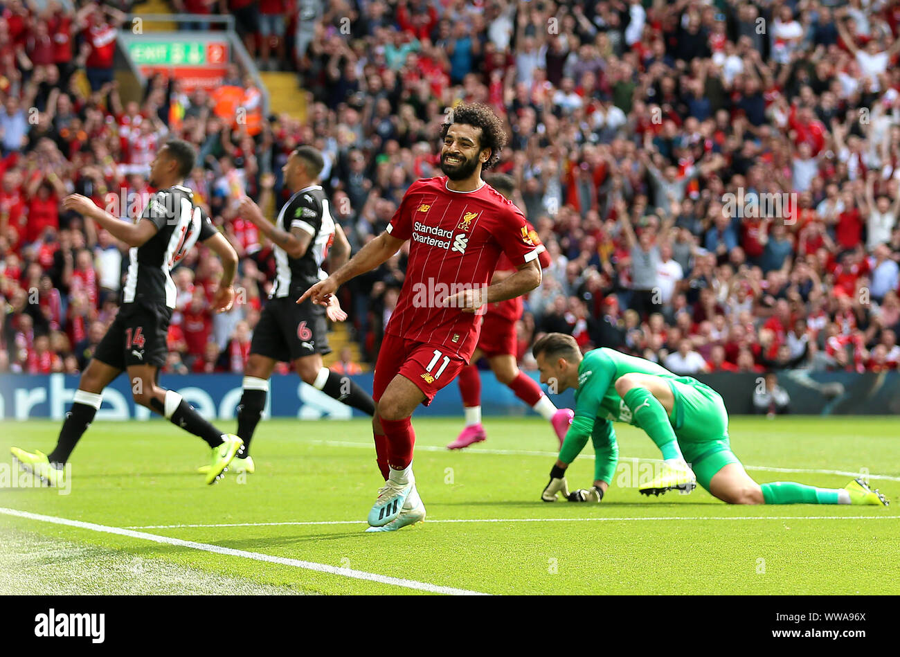 Mohamed salah liverpool celebration hi-res stock photography and images ...