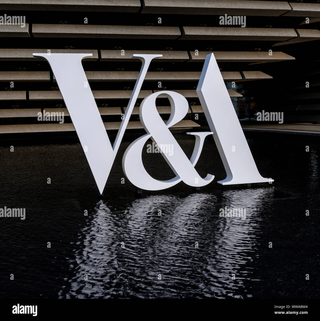 V and a design museum dundee hi-res stock photography and images - Alamy