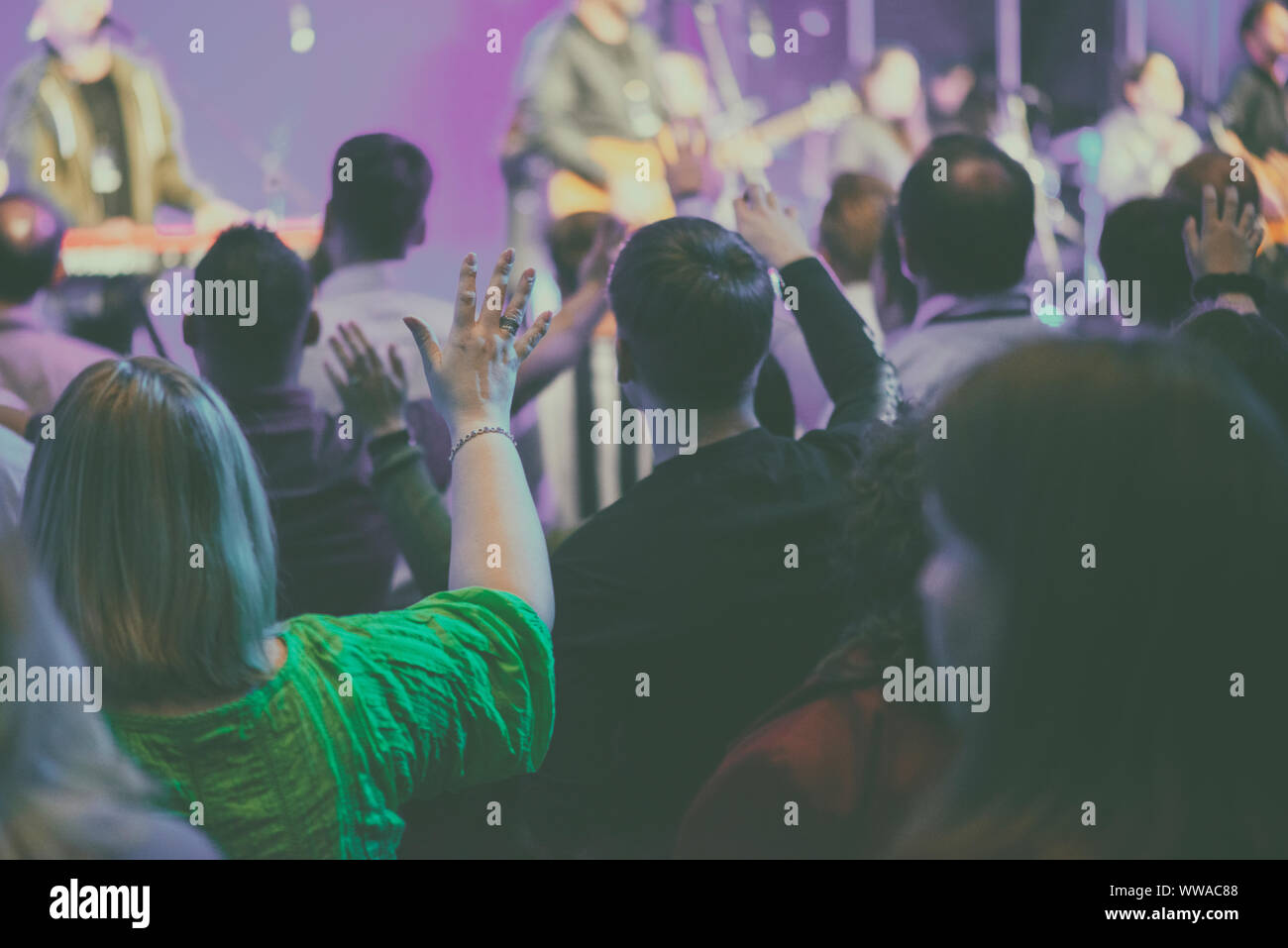 Christian worship together hi-res stock photography and images - Alamy