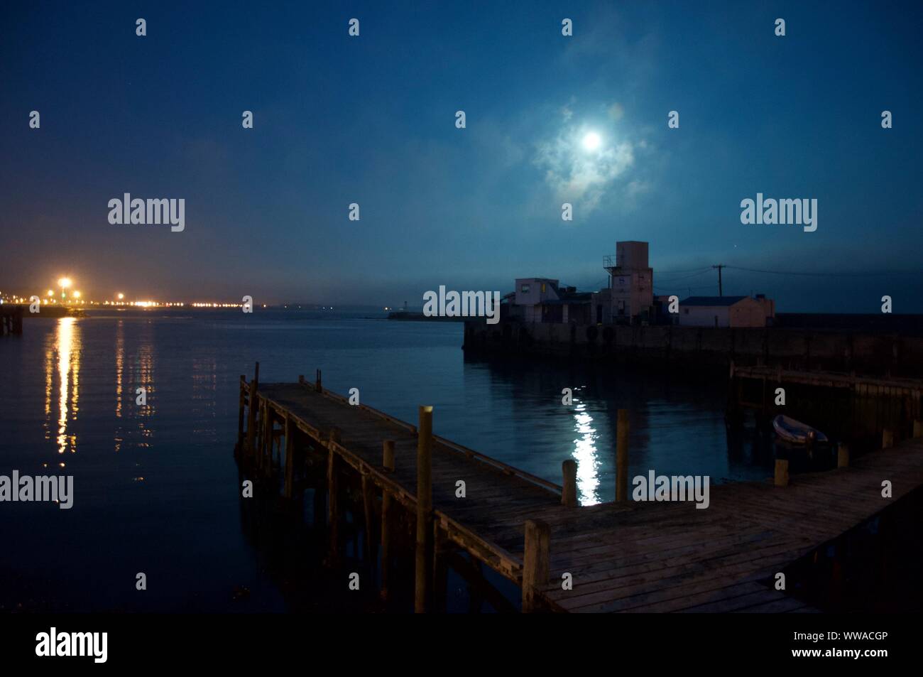 Oamaru pier hi-res stock photography and images - Alamy