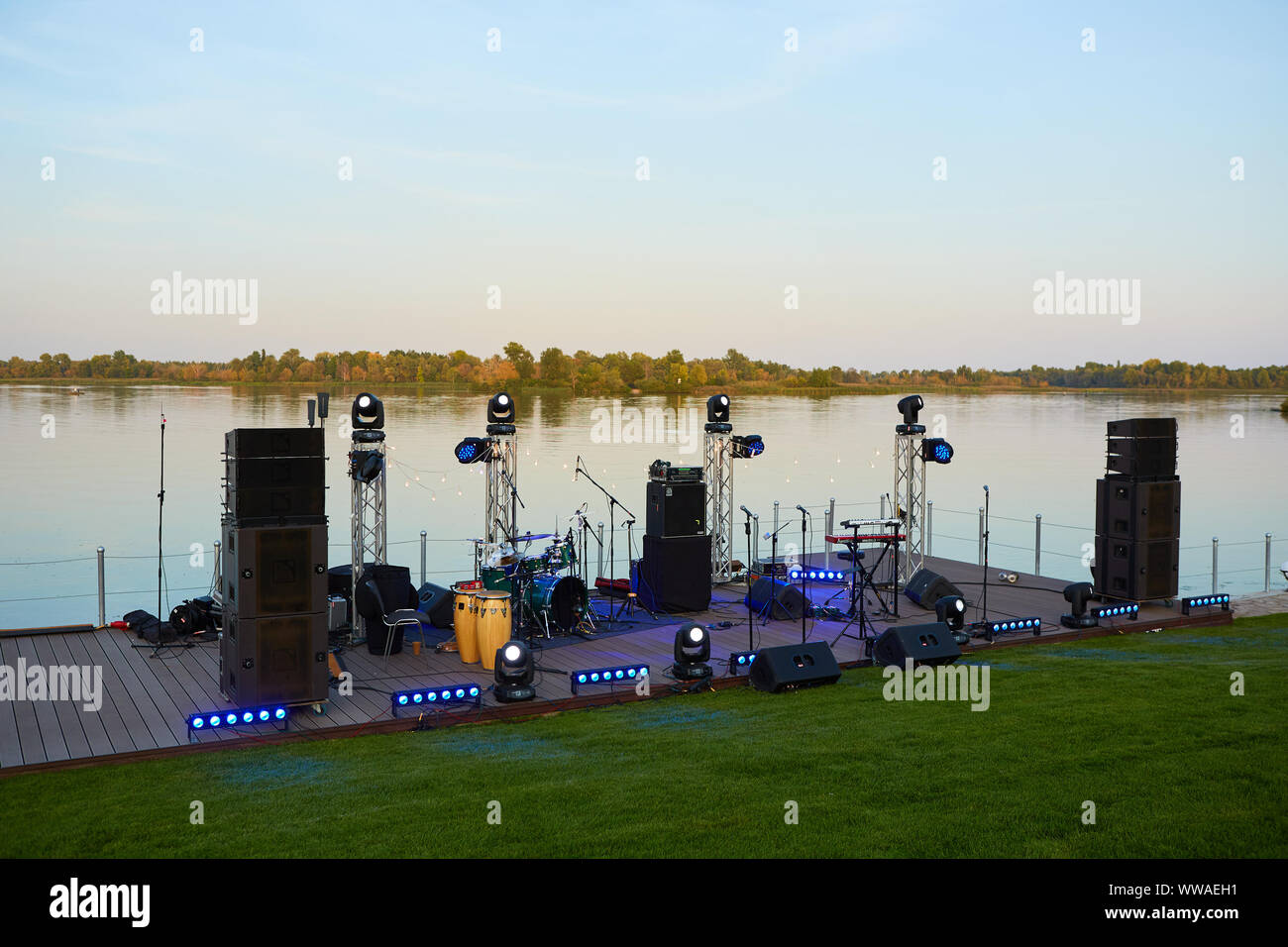 Small theater stage empty hi-res stock photography and images - Alamy