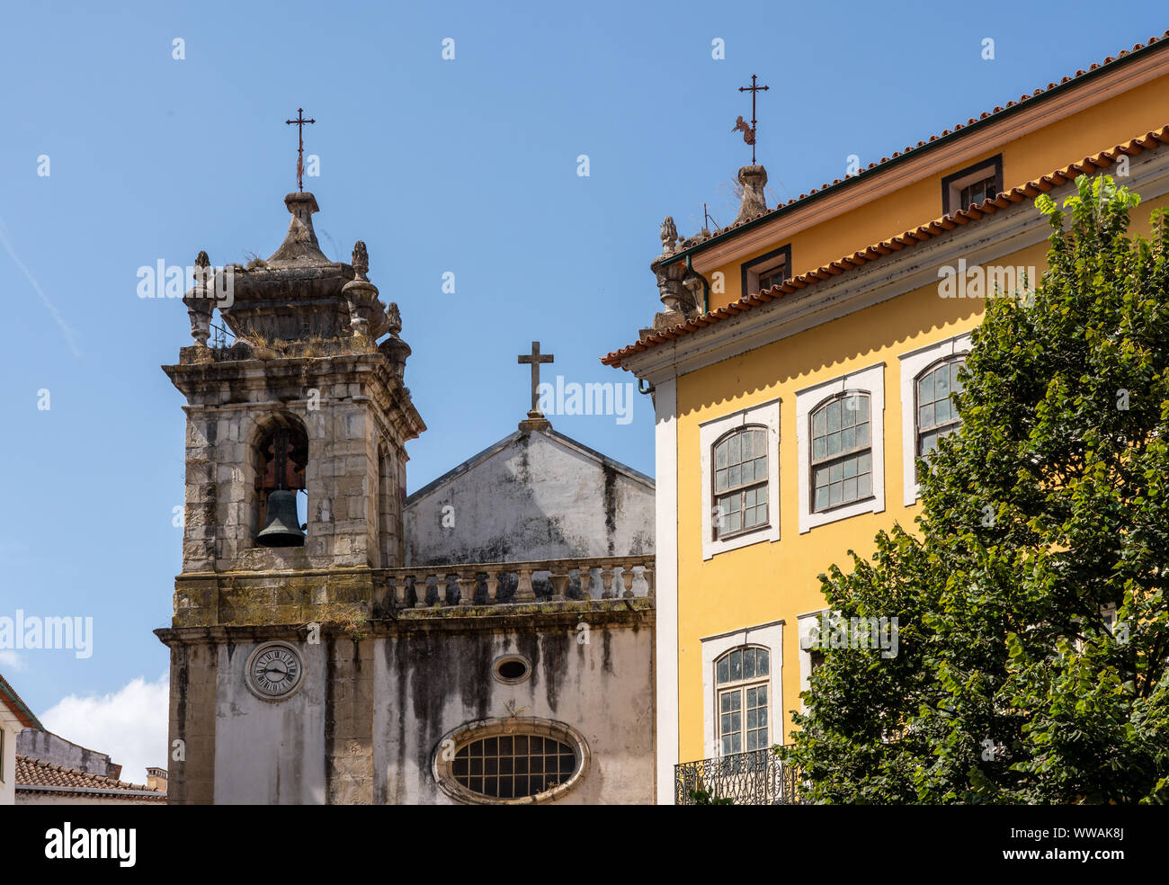 Crumbling church hi-res stock photography and images - Alamy