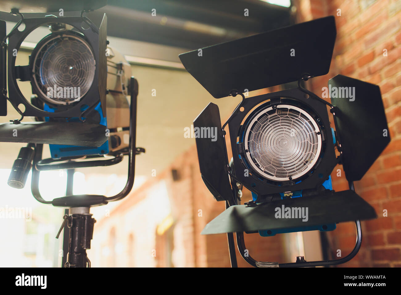 Spotlight with directional light with a Fresnel lens, halogen lamp and ...