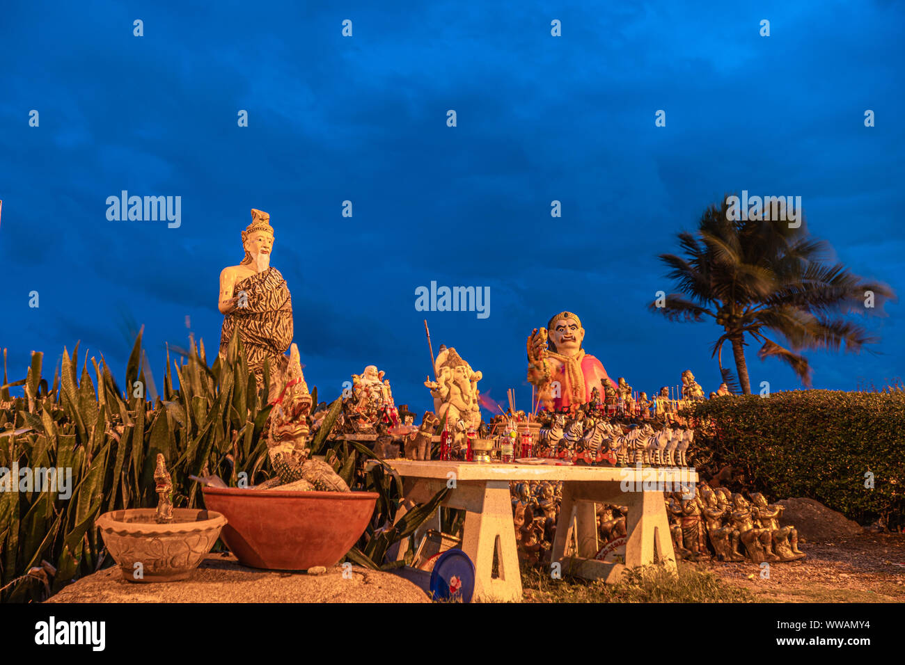 The giant statue in Sunthorn Phu's literature is located at the ...