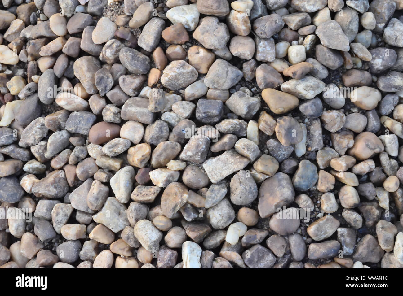 River stonewall hi-res stock photography and images - Alamy