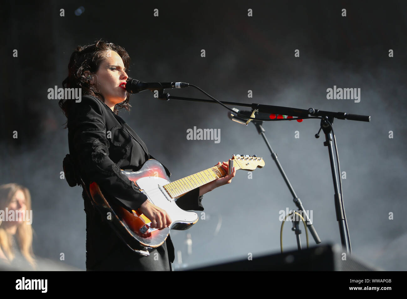 Anna calvi fender telecaster hi-res stock photography and images - Alamy