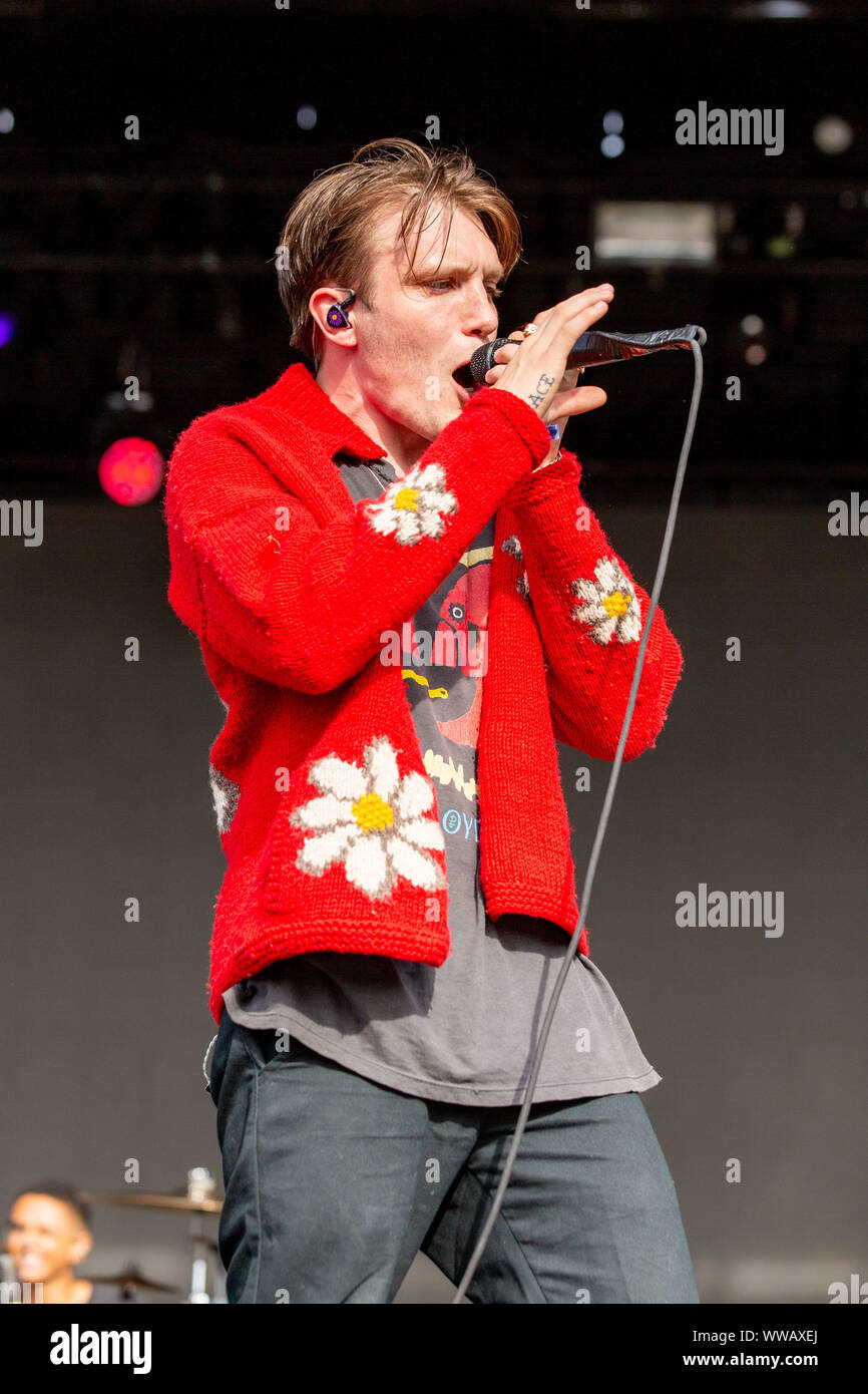 September 13, 2019, Chicago, Illinois, U.S: BEN BARLOW of Neck Deep ...