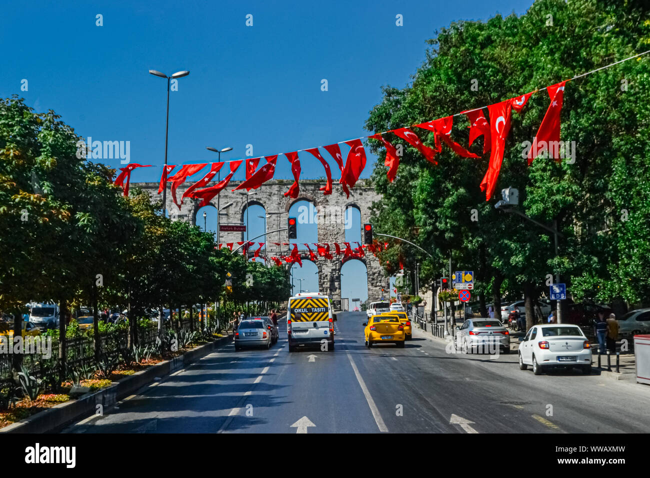 Car traffic near Valens Aqueduct Bozdogan Kemeri Stock Photo - Alamy