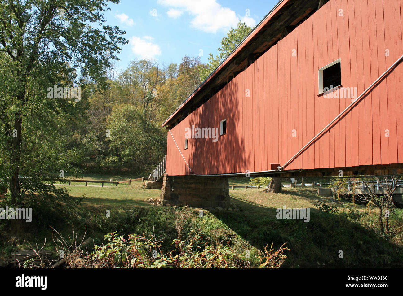 Rinard covered bridge hi-res stock photography and images - Alamy