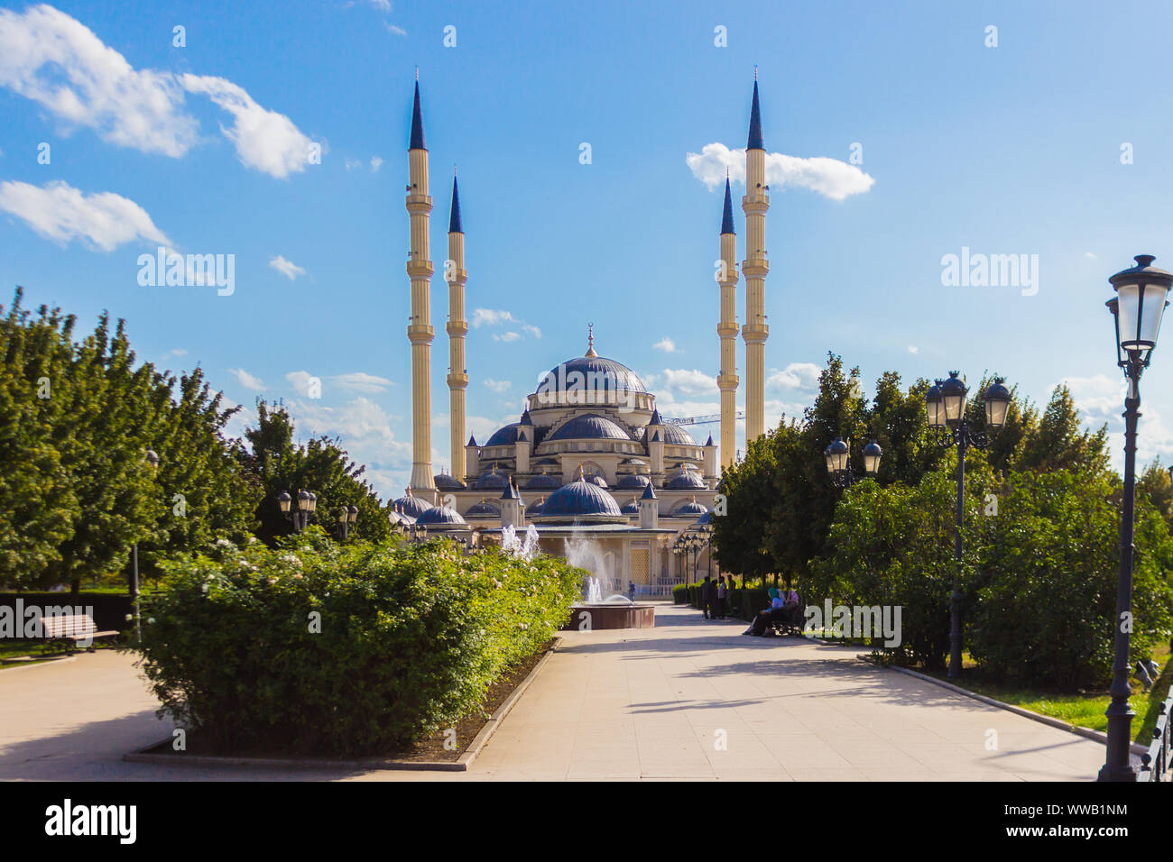 Akhmad Kadyrov Mosque (officially known as The Heart of Chechnya) in ...