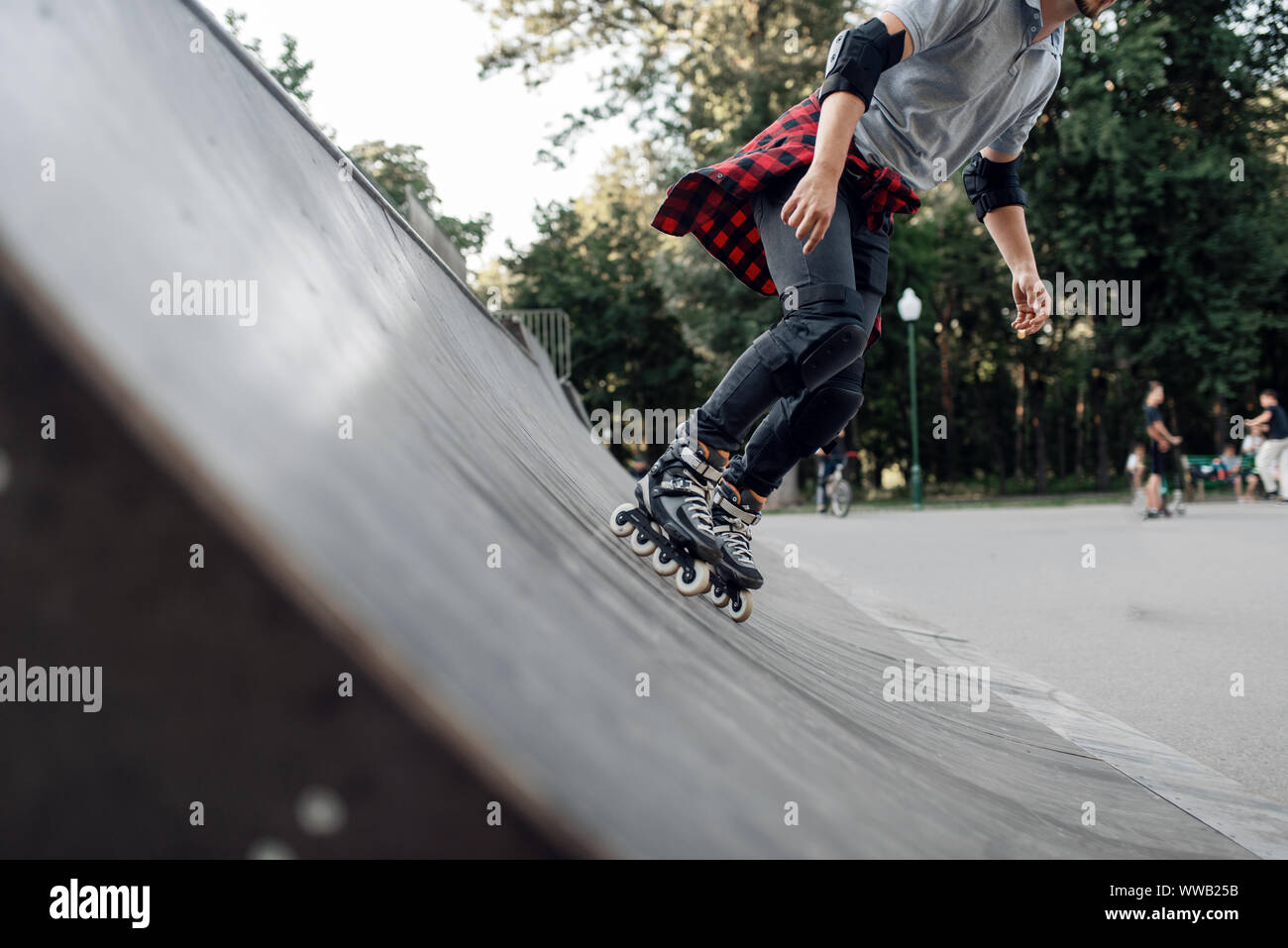 Skating ramp man hi-res stock photography and images - Alamy