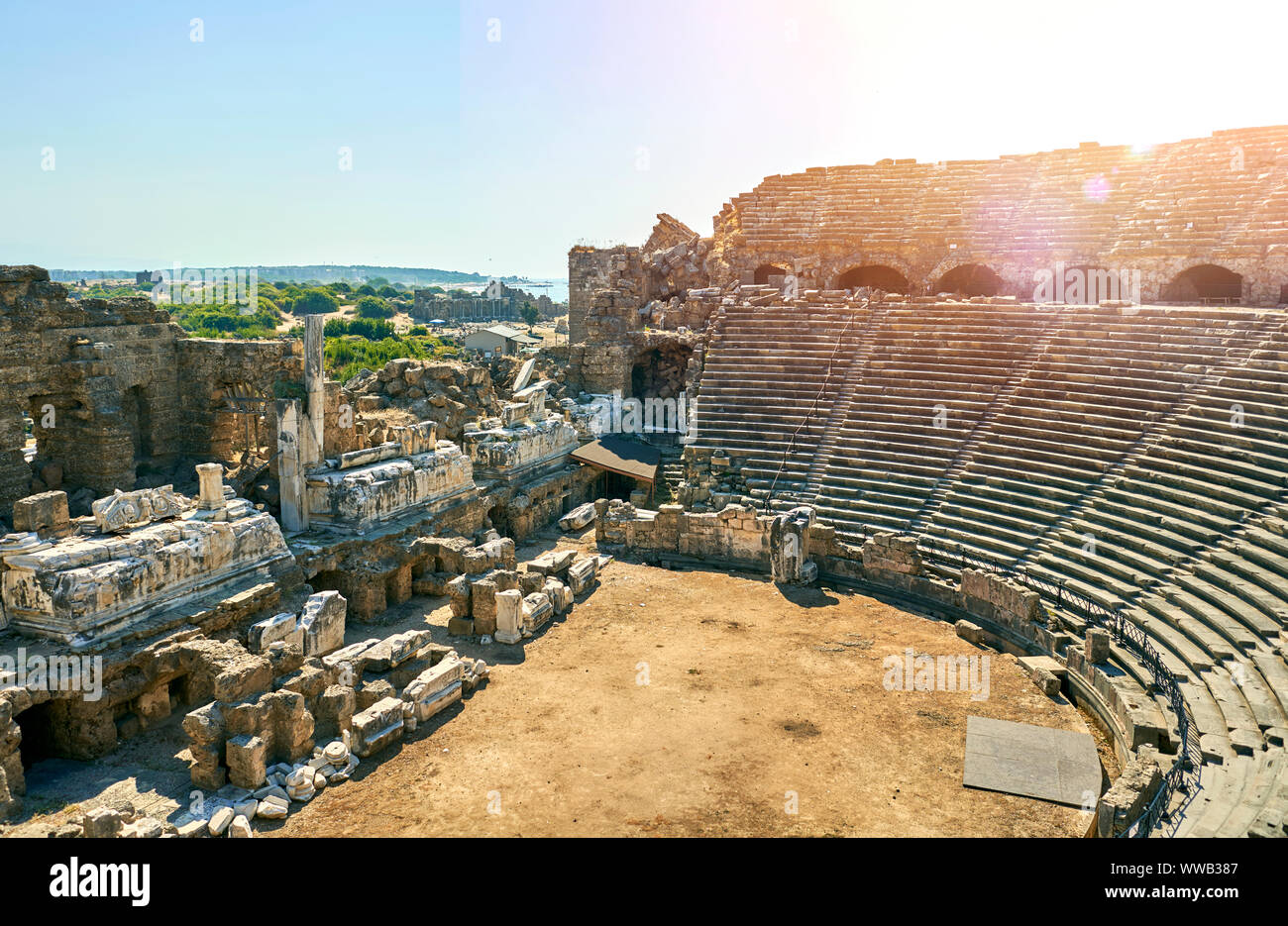 Luxor roman city ruins hi-res stock photography and images - Alamy
