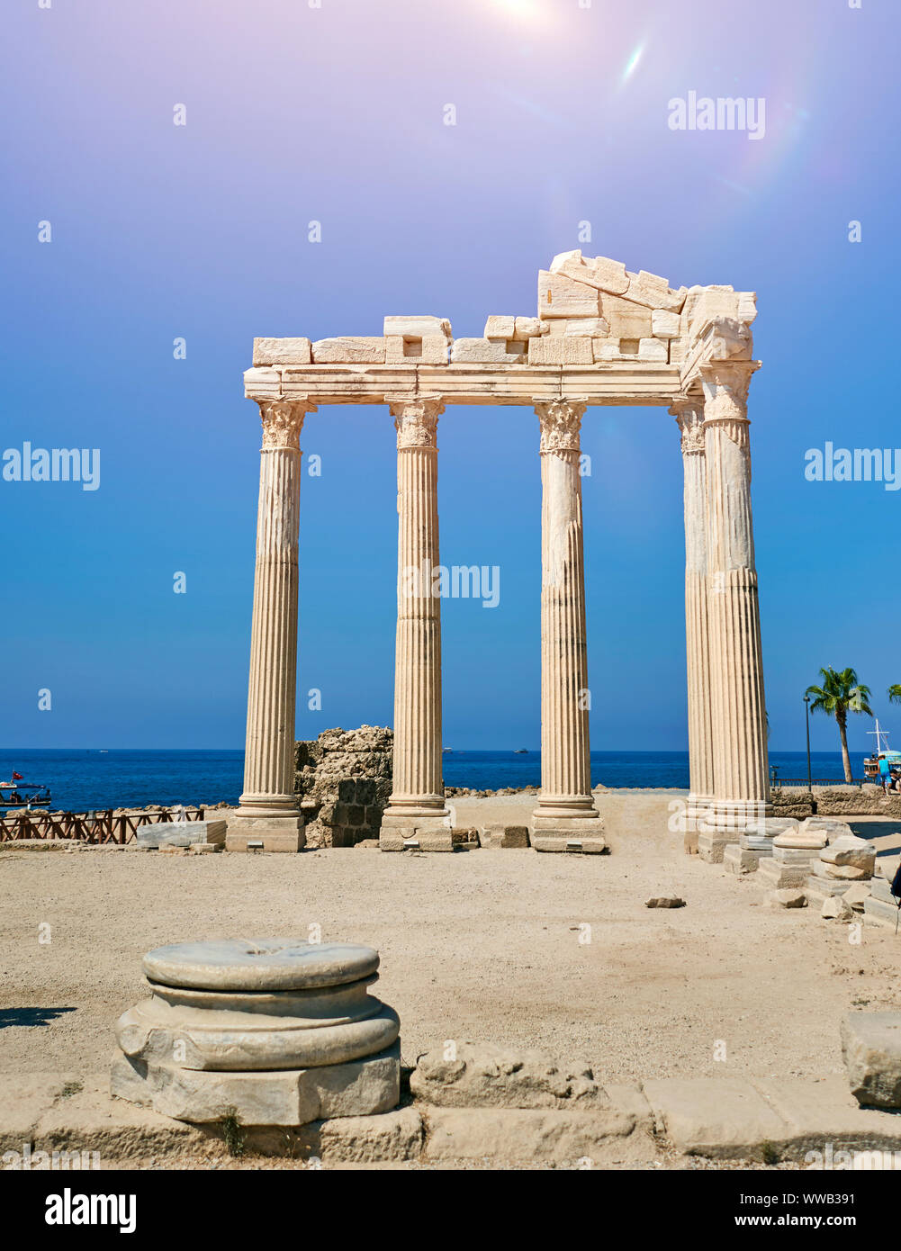 Luxor city roman ruins hi-res stock photography and images - Alamy