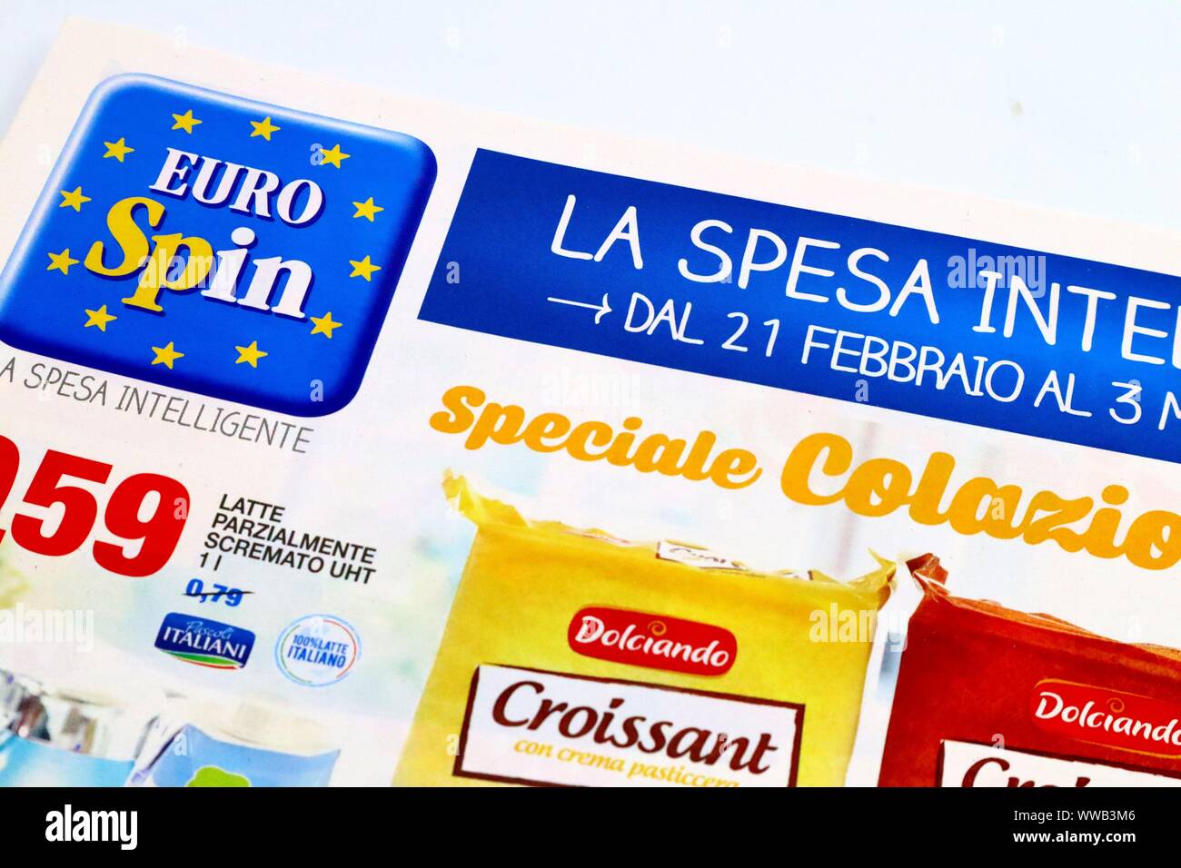 Weekly flyer hi-res stock photography and images - Alamy