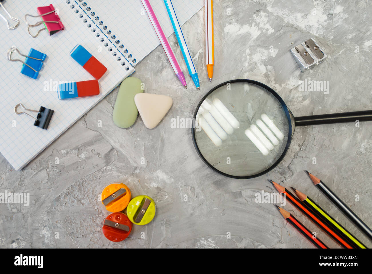 Magnifier ruler hi-res stock photography and images - Alamy