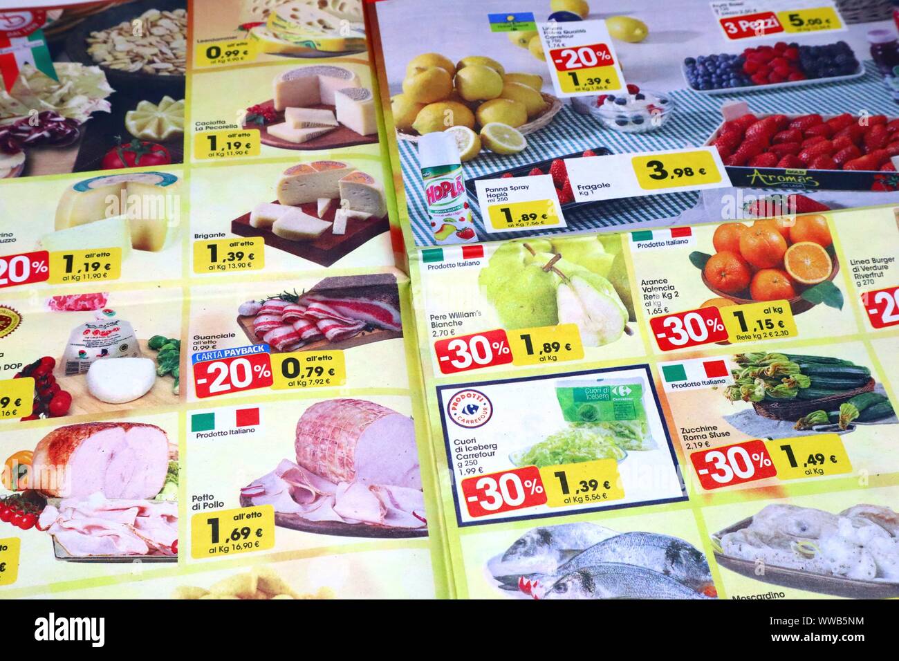 Weekly Ad Flyer of Supermarket Stock Photo - Alamy