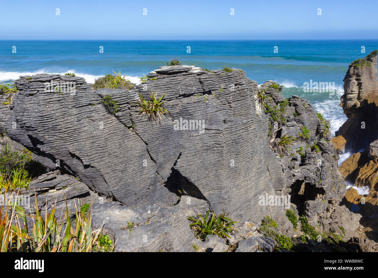Punakaiki Pancake Rocks and Blowholes Walk, Paproa, New Zealand Stock ...