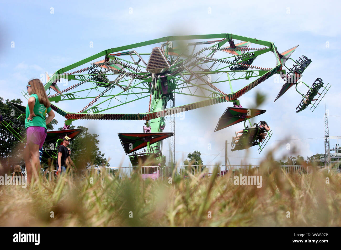 Dangerous ferris wheel hi-res stock photography and images - Alamy