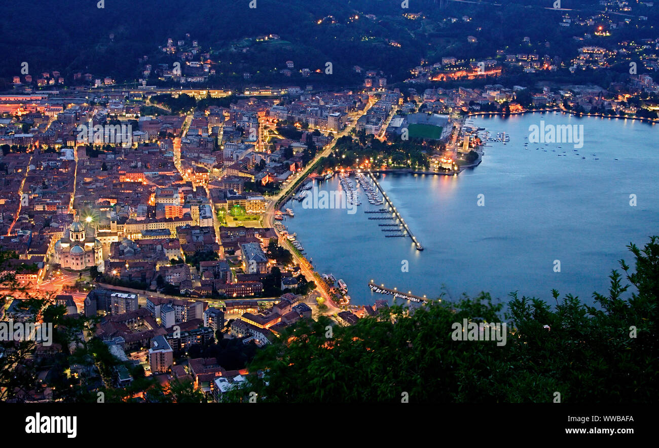 Lake como village streets hi-res stock photography and images - Alamy