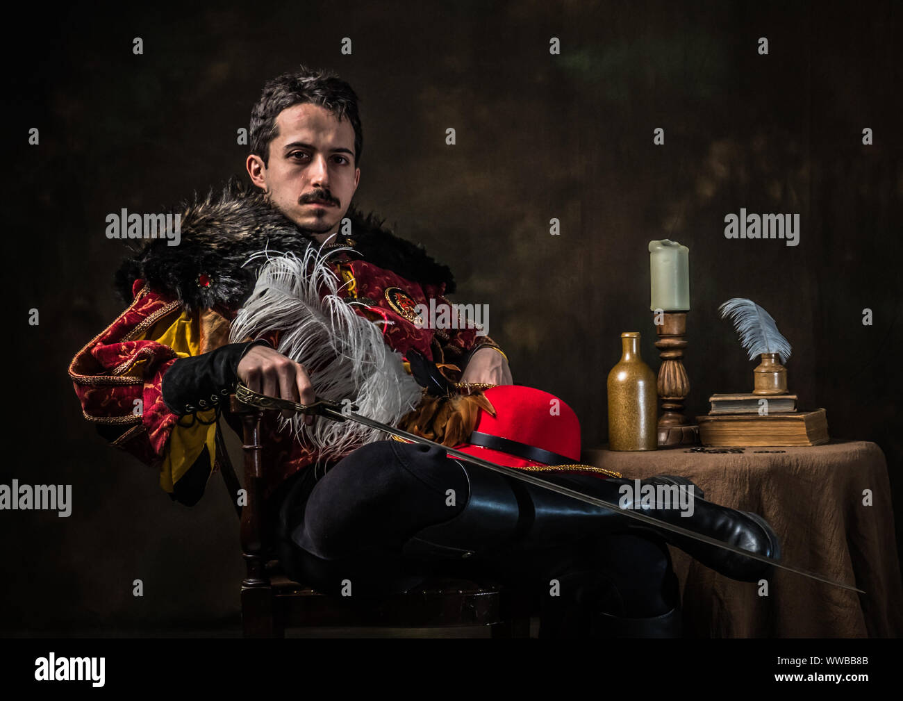 Renaissance swordsman hi-res stock photography and images - Alamy