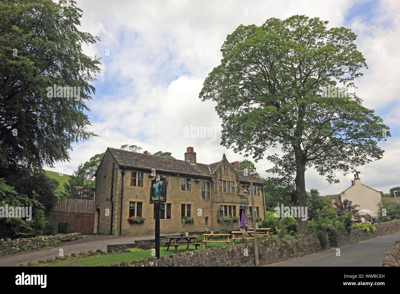 The pendle inn hi-res stock photography and images - Alamy