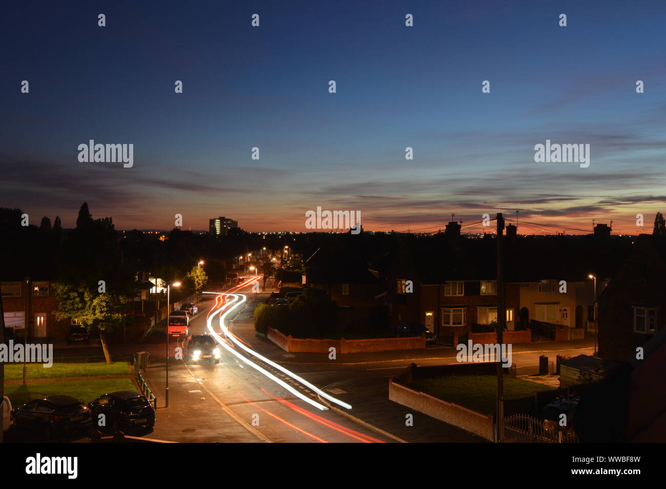 Night time street landscape hi-res stock photography and images - Alamy
