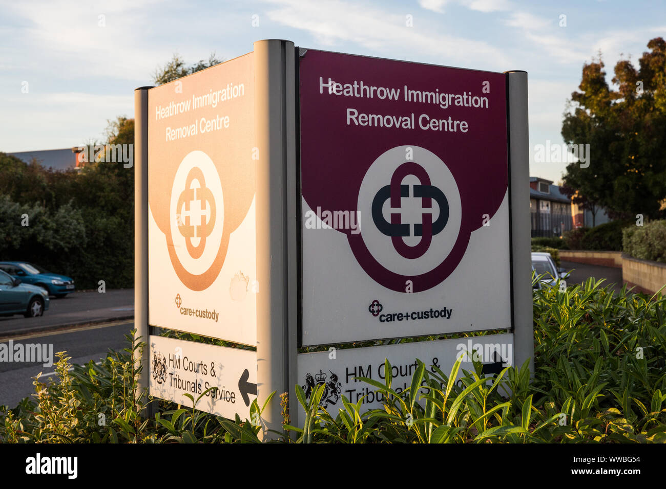 Heathrow immigration removal centres hi-res stock photography and ...