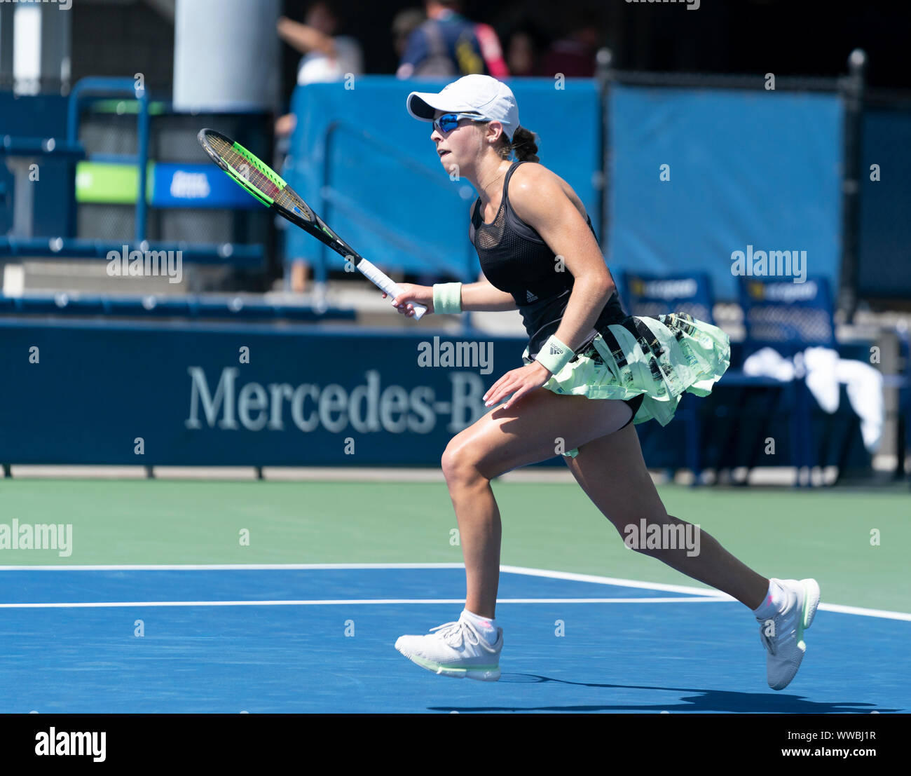 Carole monnet hi-res stock photography and images - Alamy