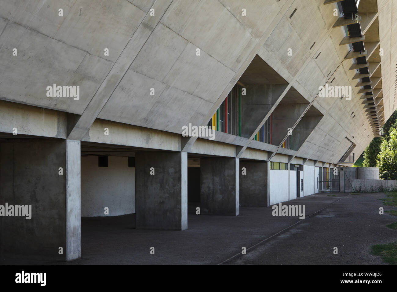 West facade of the Cultural Centre (Maison de la culture de Firminy ...