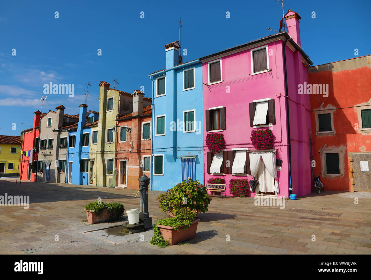 Colourful houses on the island of Burano, Venetian Lagoon, Venice, Italy Stock Photo - Alamy