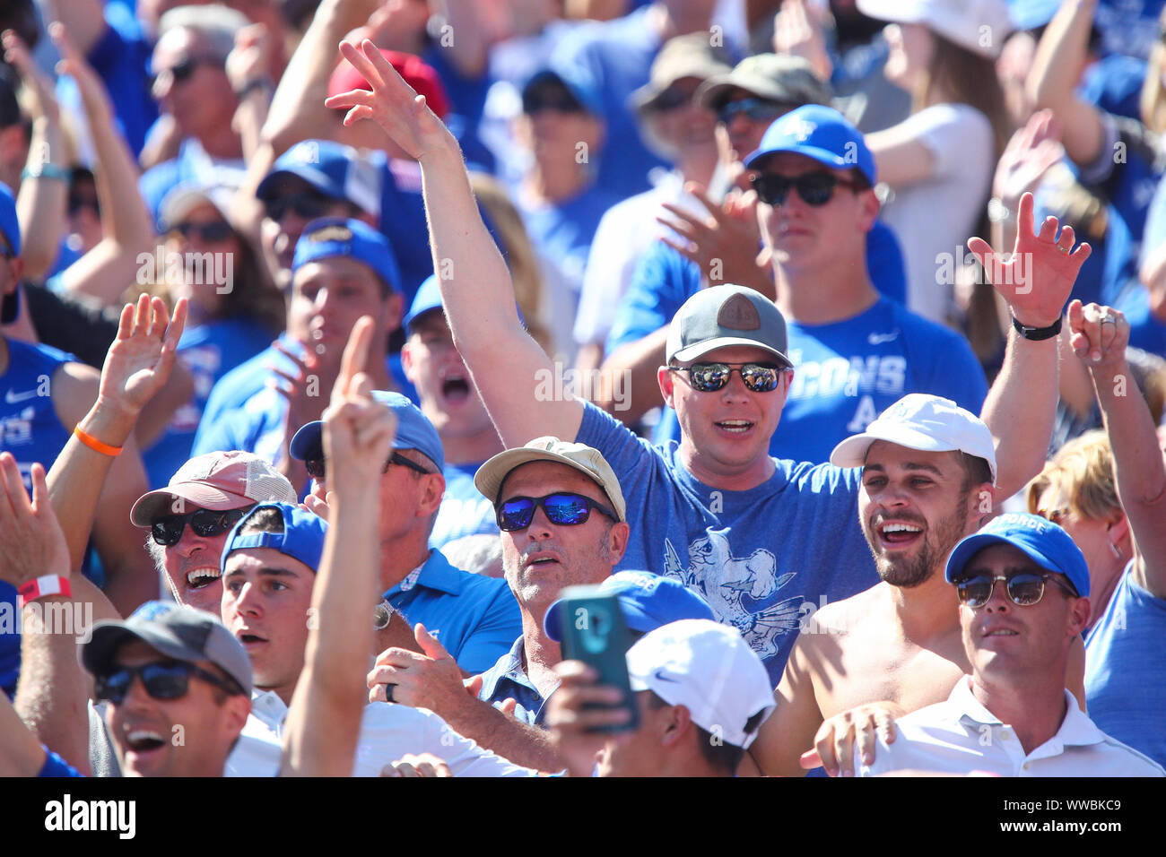Teams victory hi-res stock photography and images - Alamy