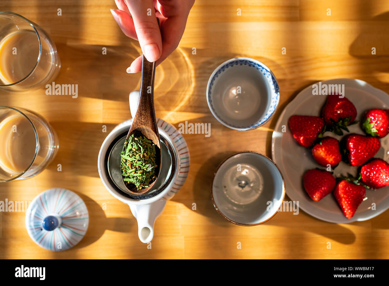 Hand fried tea hi-res stock photography and images - Alamy