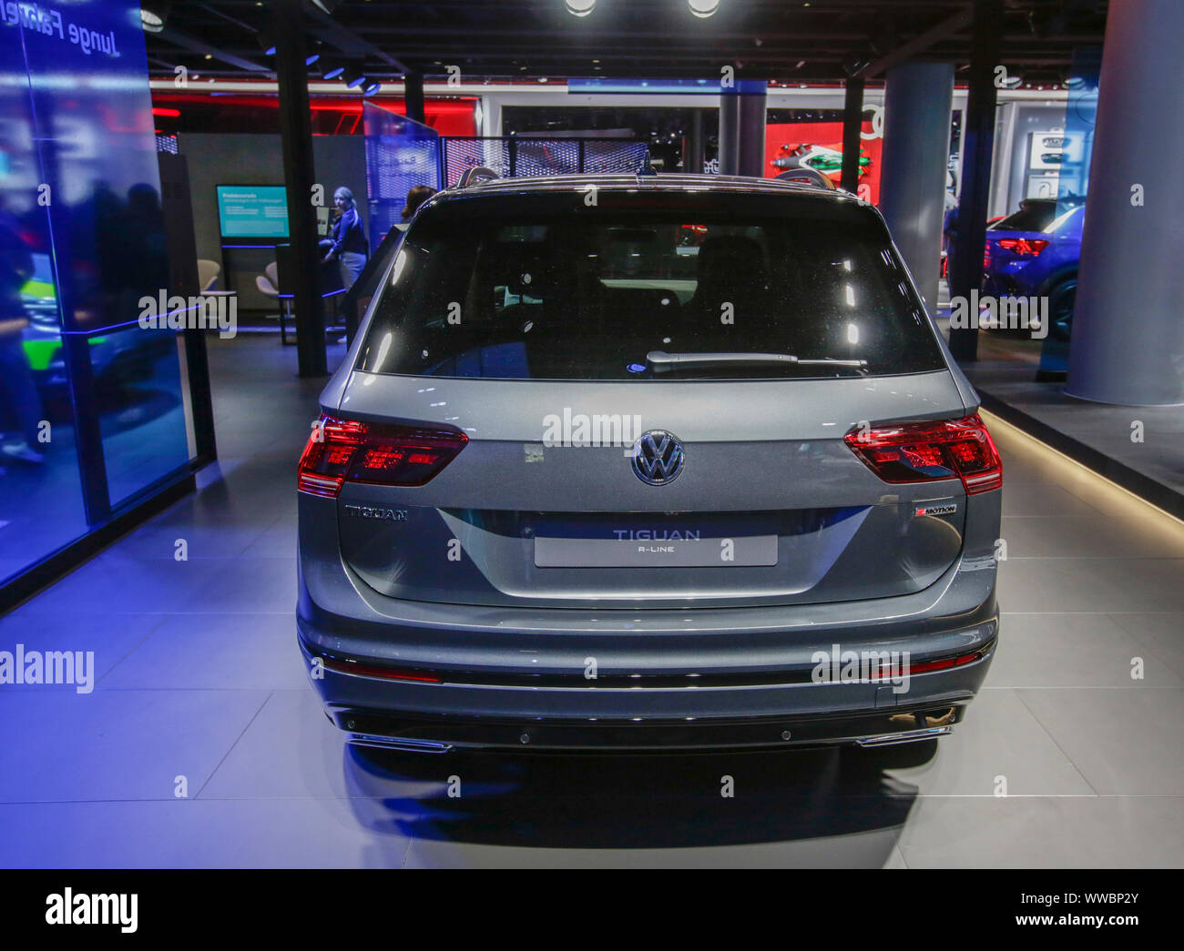 Vw tiguan r line hi-res stock photography and images - Alamy