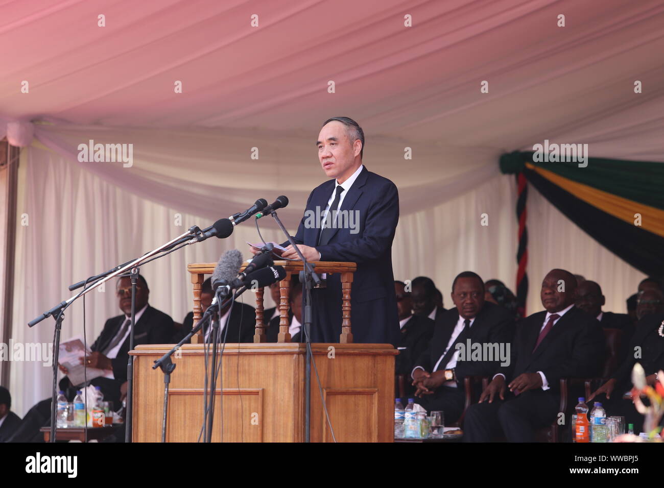 News Funeral Zimbabwe High Resolution Stock Photography and Images - Alamy