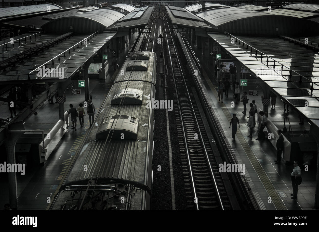 Overhead view of trains hi-res stock photography and images - Alamy