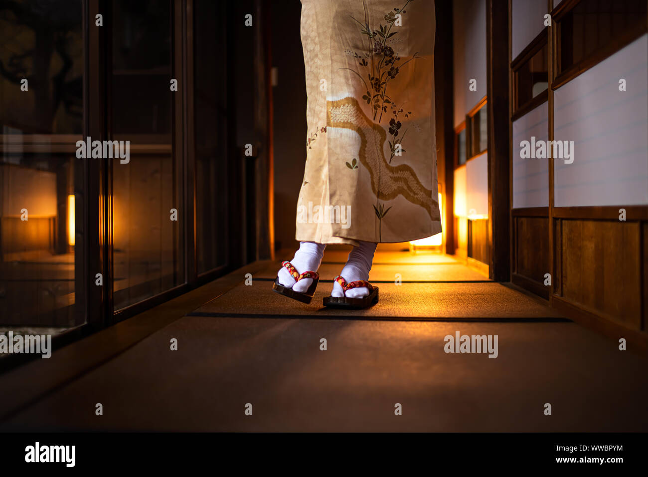 Kyoto japan geisha feet hi-res stock photography and images - Alamy