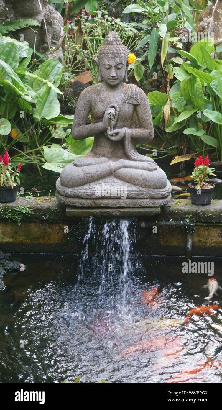 statue in Ubud Bali Stock Photo - Alamy