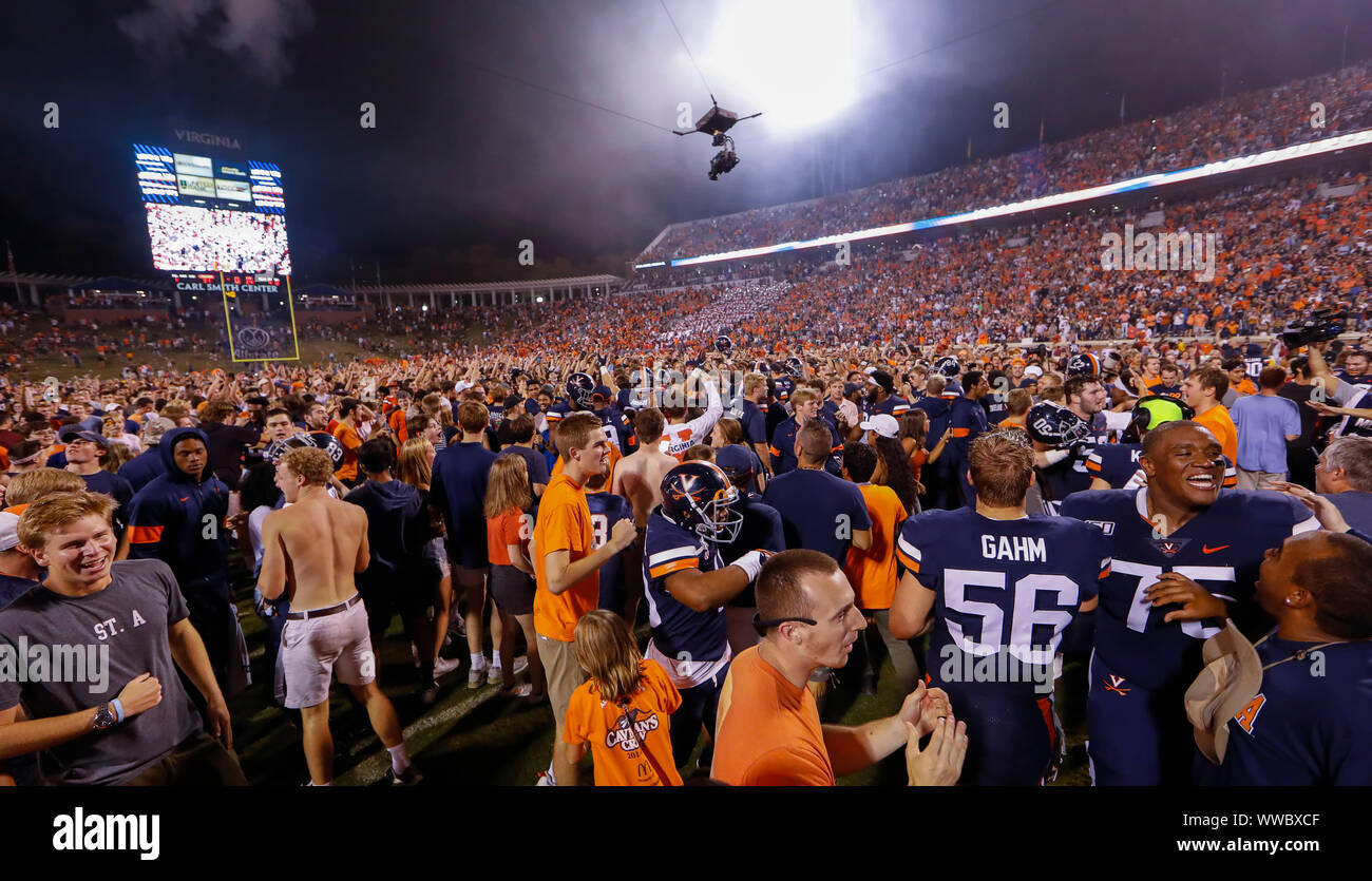 Charlottesville, Virginia, USA. 14th Sep, 2019. Fans rush the field ...